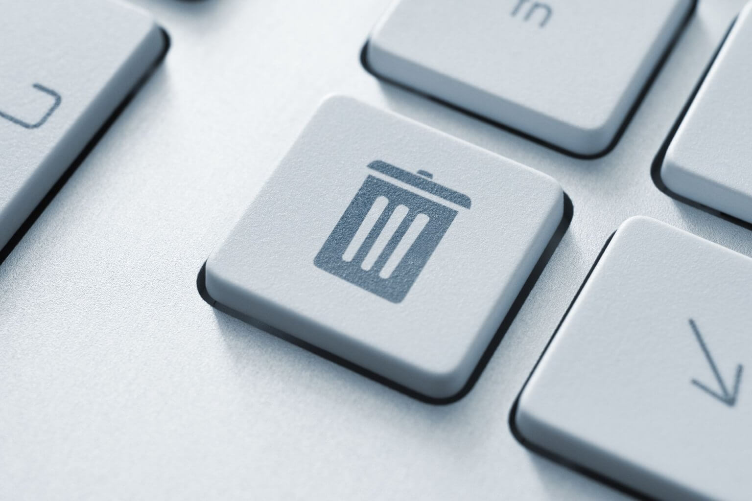 Access & Empty Recycle Bin on Windows 10 [How to]