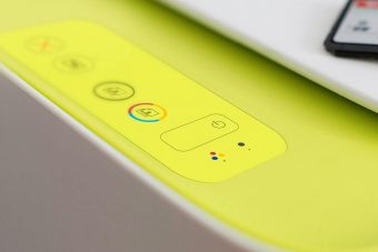 How to Fix Print Queue Not Clearing in Windows 10 and 11