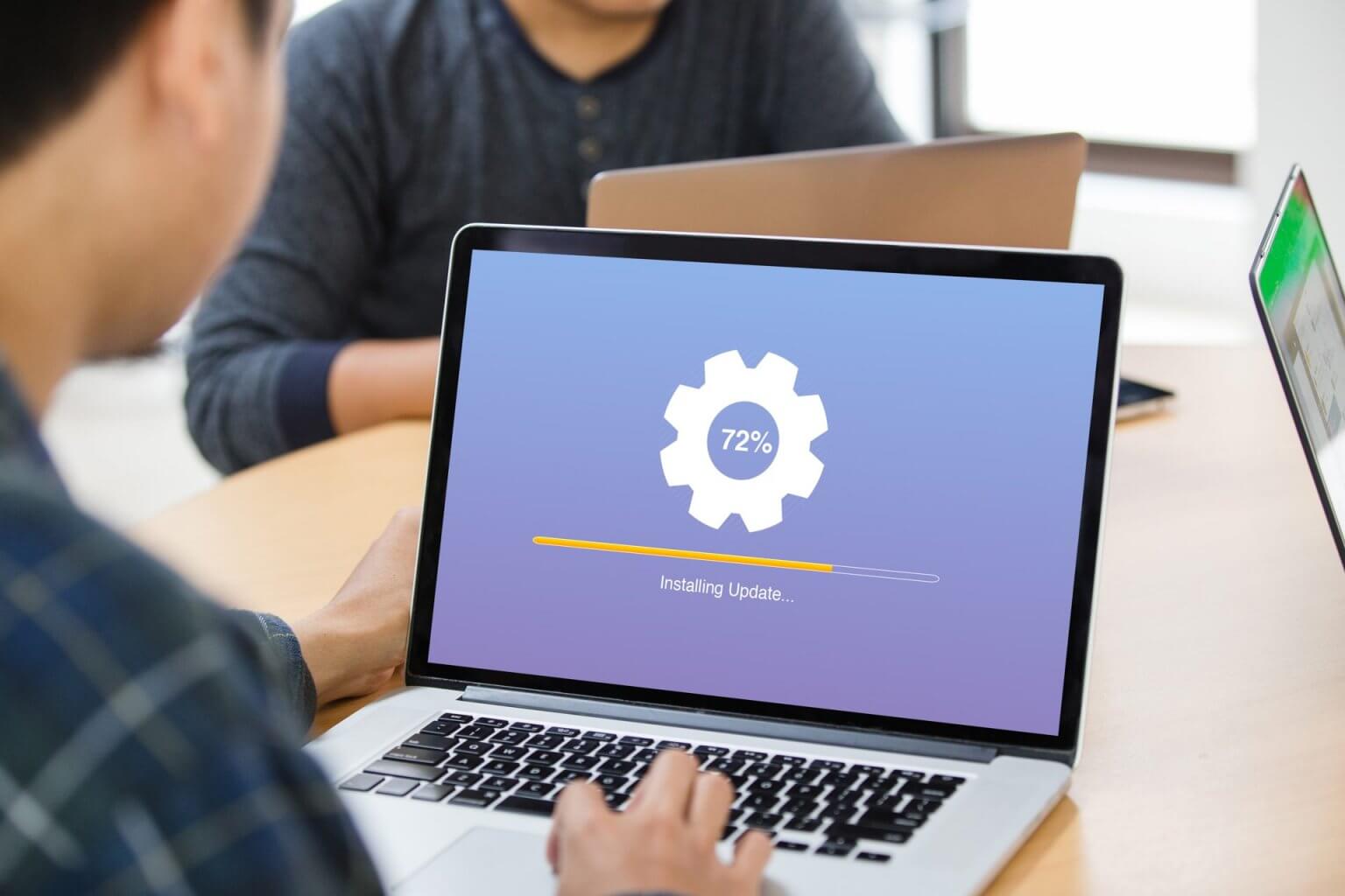 FIX: Windows Server won't update because download gets stuck