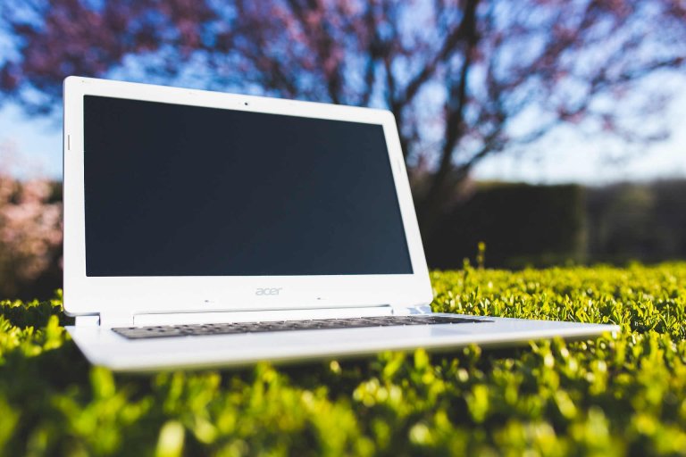How to screen tint Windows 10 to a warmer color