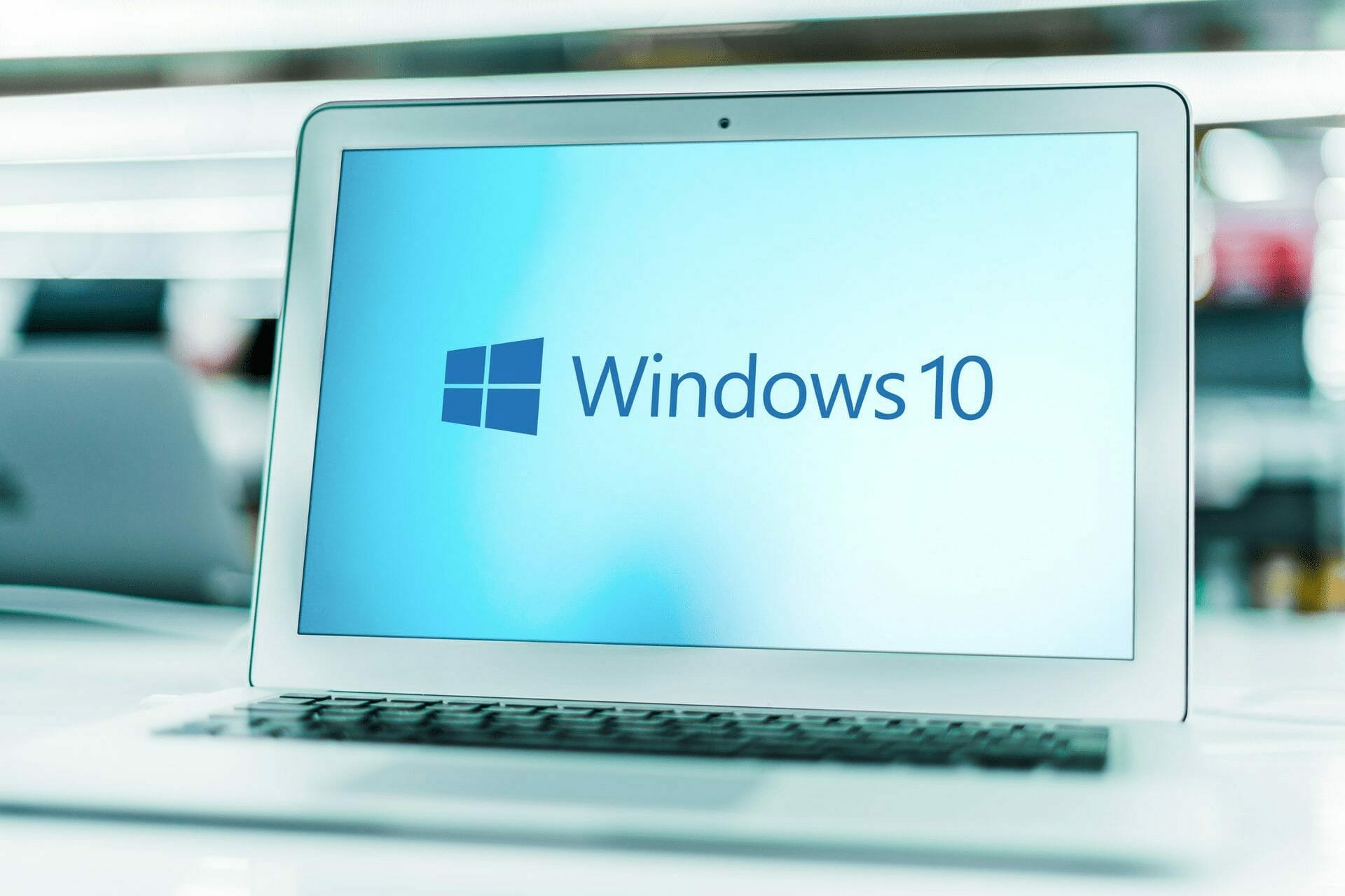 What is the Automatically process video to enhance feature? [Windows 10]