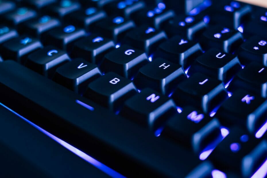Keyboard Not Detected on Windows 11? How to Reinstall Drivers