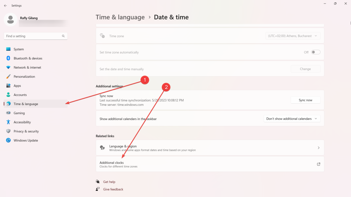 How to add more clocks to Windows 11