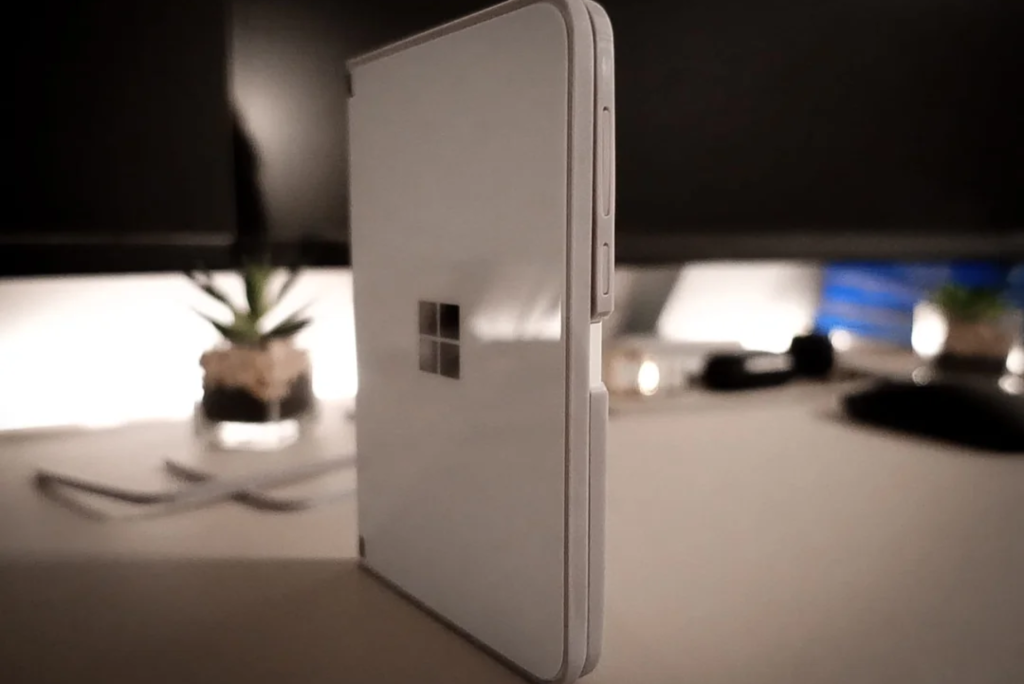 Surface Duo isn't dead yet, can still run Windows 11 and Android 14