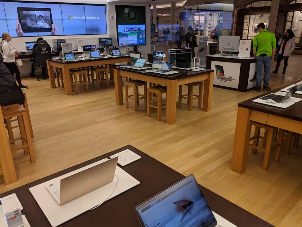 Microsoft Store’s early 2021 gift guide is out