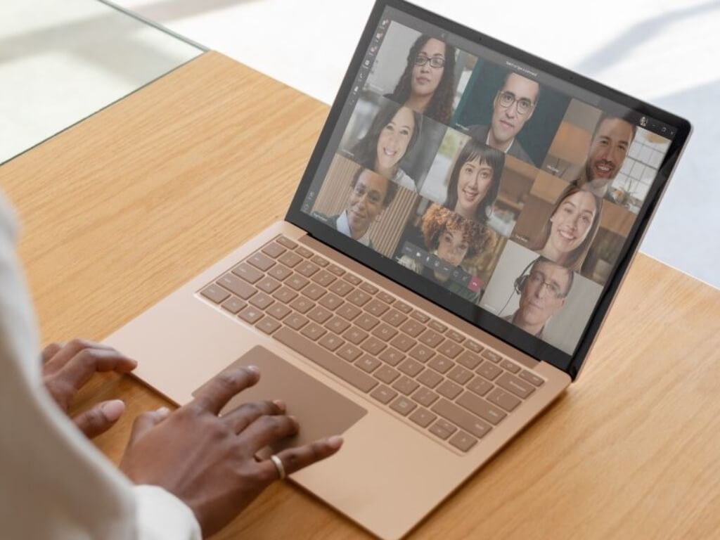 Microsoft Teams public preview now lets users swap meeting content with ...