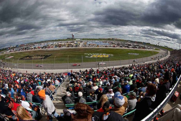 Microsoft helps Nascar with new Race Management App built on Windows 10 ...