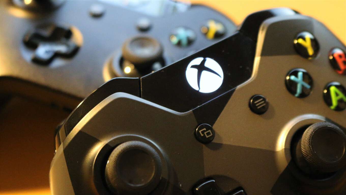 Microsoft’s Xbox Wireless Controller shows up in … the Apple Store