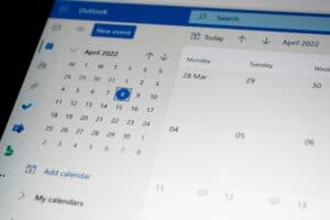 Are you ready for the new Outlook? Microsoft will make it generally ...