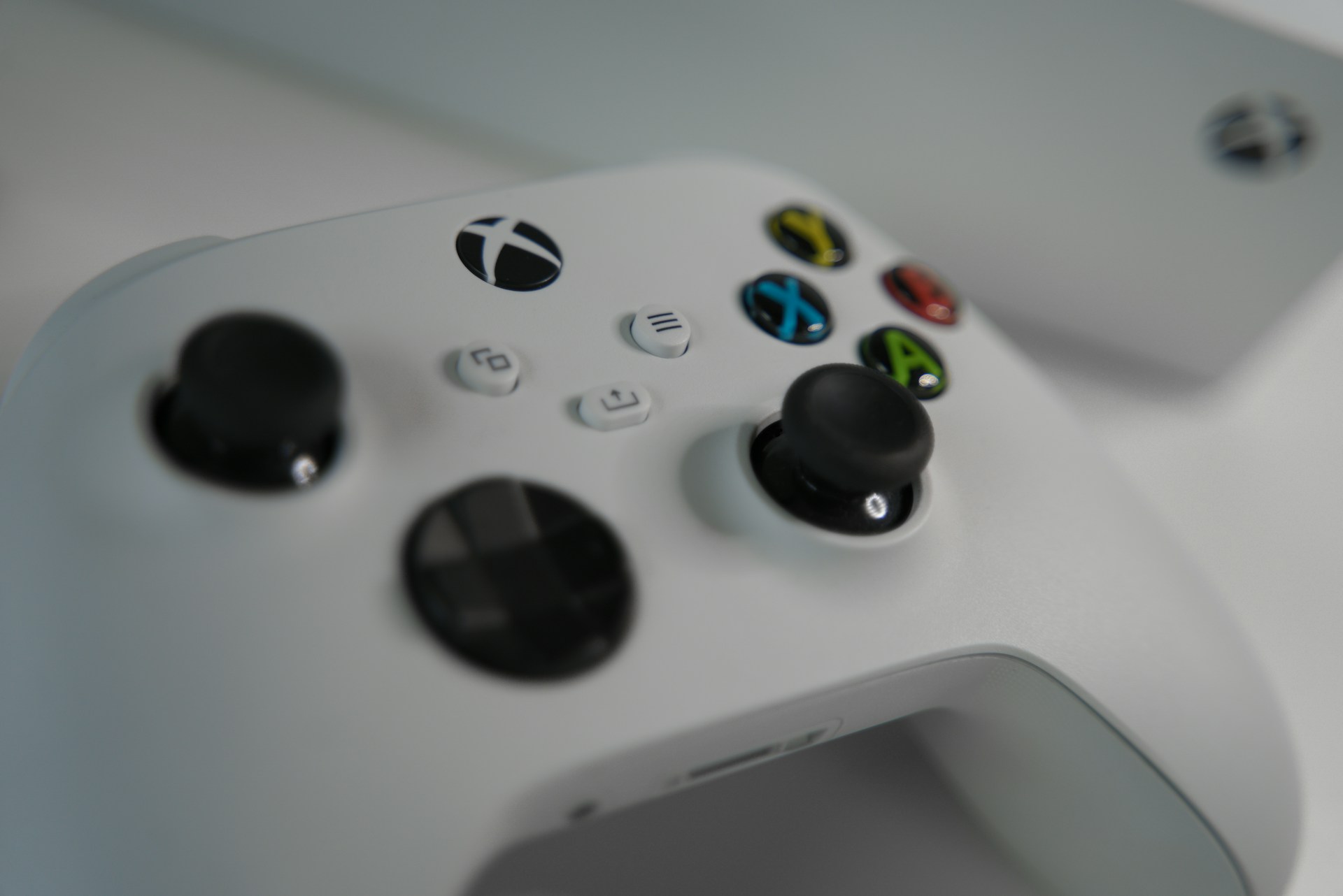 Microsoft Delivers Strong Growth as Xbox Revenue and Hardware Sales Decline